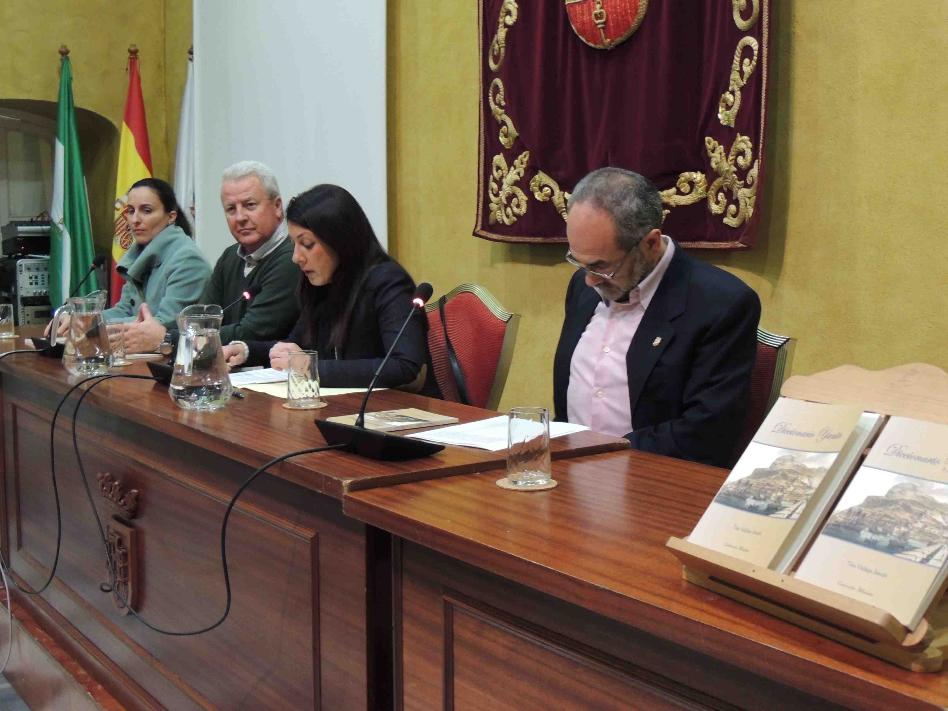 Presentación del “Diccionario Yanito” de Tito Vallejo, un libro de ...