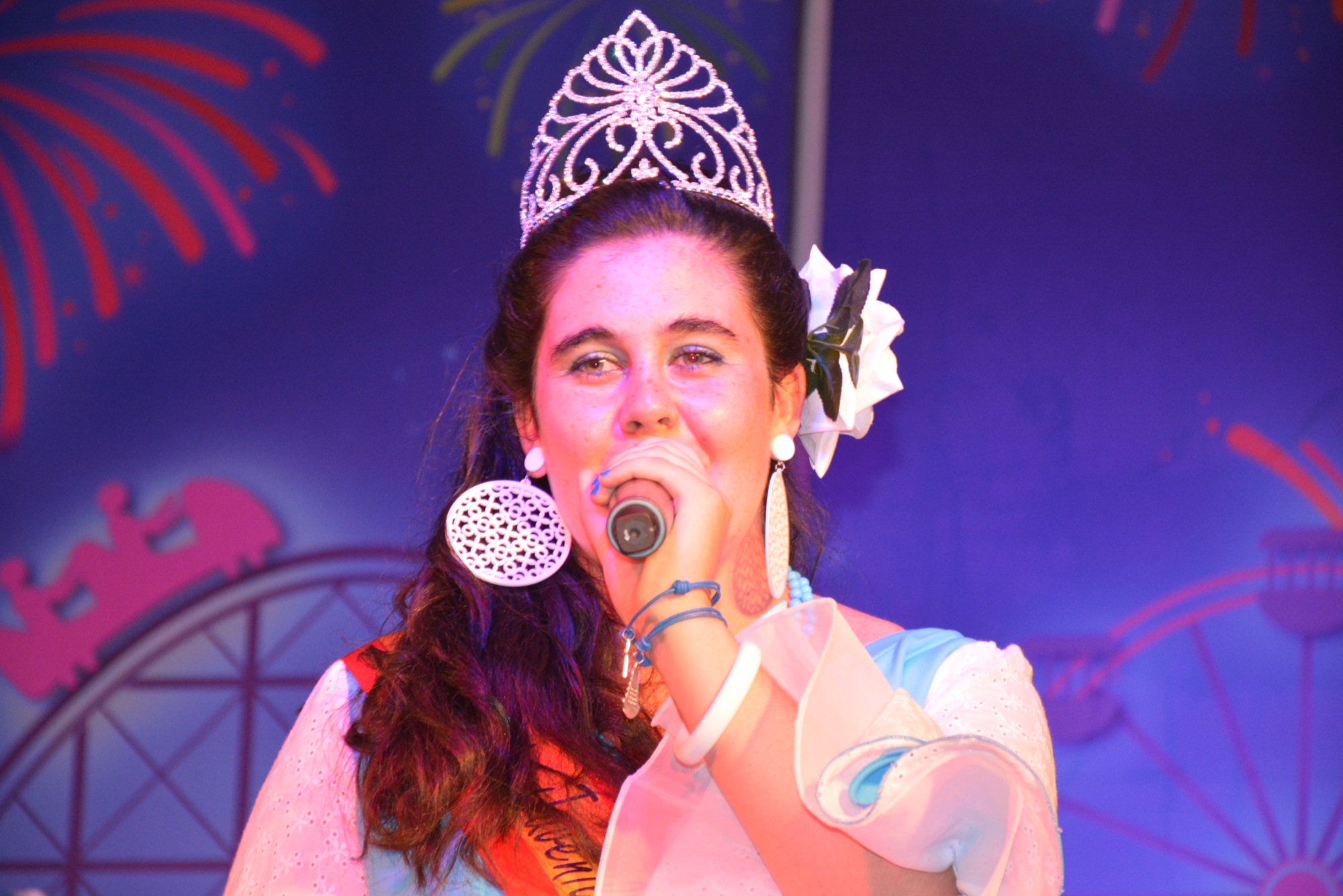 Sofía Rebollo y Jéssica Pizarro, reinas infantil y juvenil de las ...