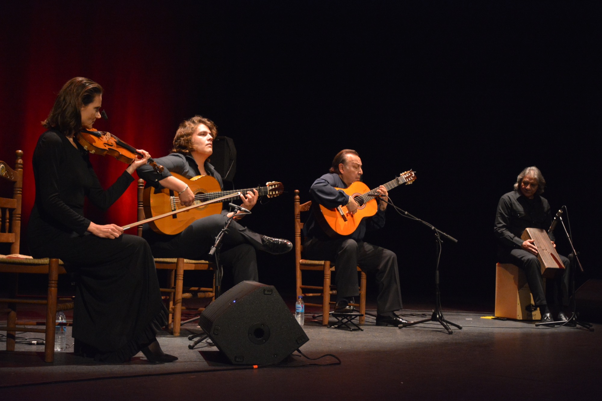 El maestro Paco Cepero embrujó con su guitarra flamenca al público del ...