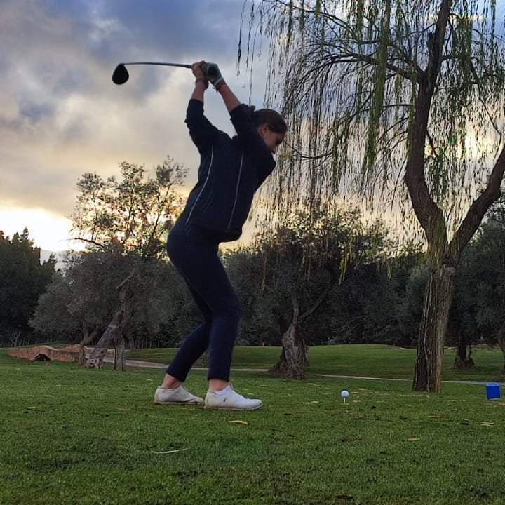 Las golfistas Marta Aguilar y Patience Rhodes, de La Cañada, entre las ...
