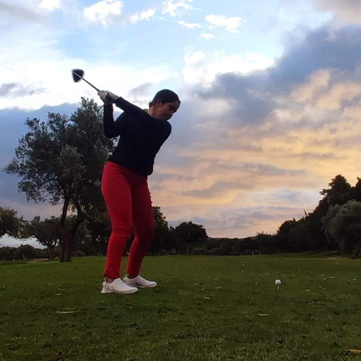 Las golfistas Marta Aguilar y Patience Rhodes, de La Cañada, entre las ...
