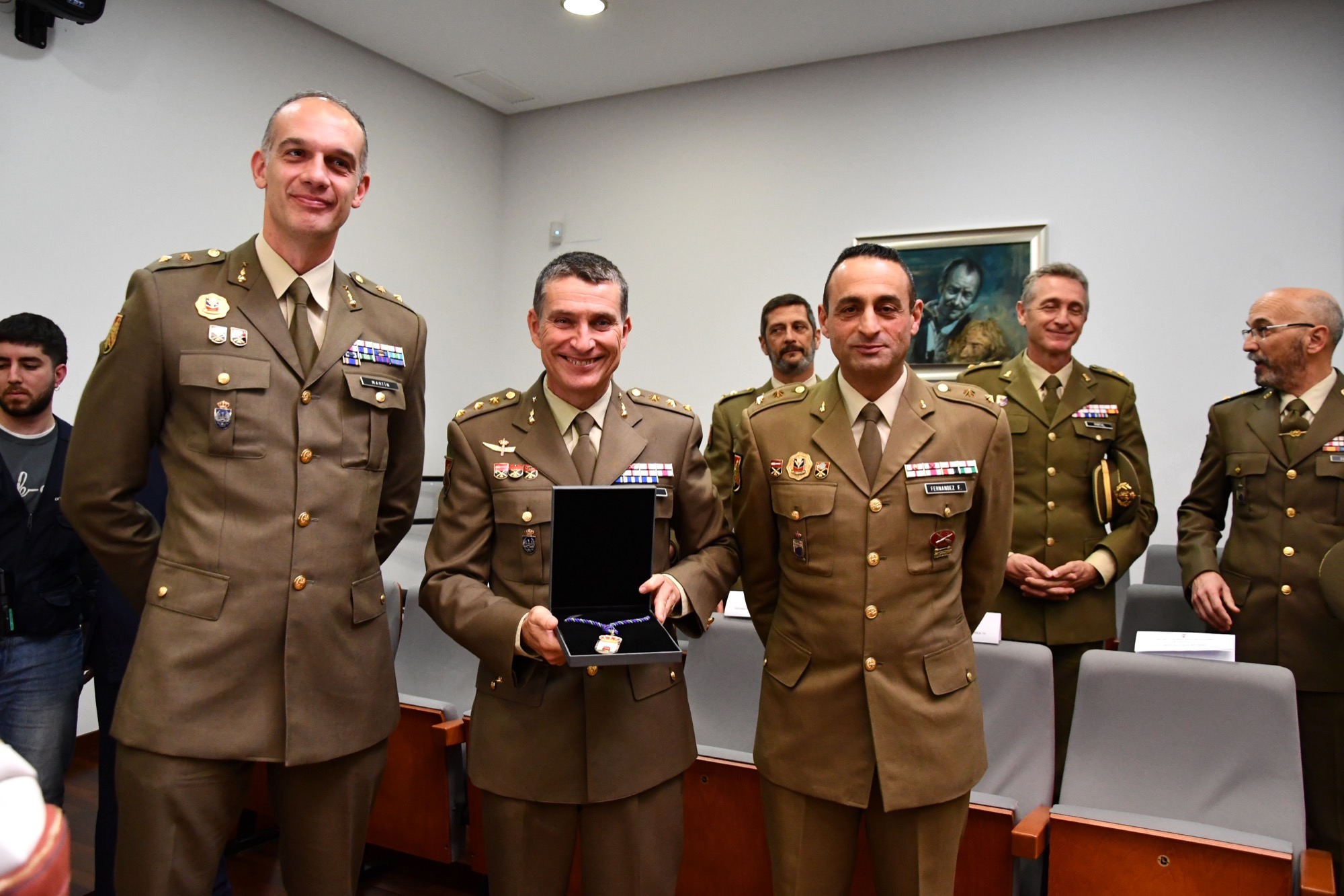 Medallas de la Comarca para el Regimiento de Artillería Antiaérea ...